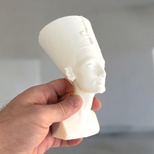 Nefretiti Desktop Bust - 3D Printed Egypt History Bookshelf Statue ...
