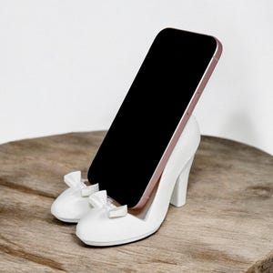 Stylish High Heels Phone Stand | Fashionable Smartphone Holder for Desk ...