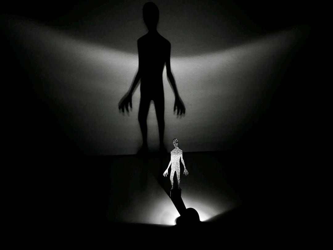 Spooky Alien Shadow Caster Unique 3D Printed Halloween Decor LED Light ...