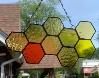 Digital Stained Glass Pattern of Honeycomb With Honeybee - Etsy