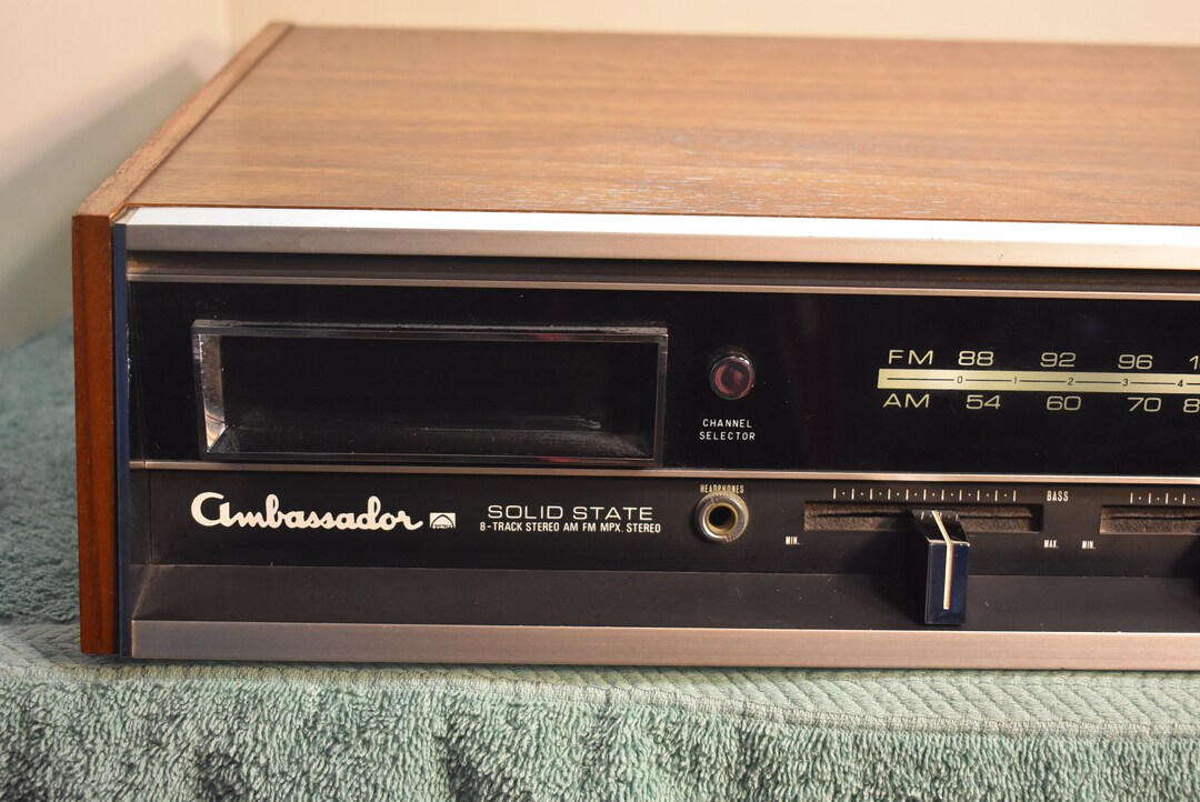 Vintage 8 Track AM/FM Stereo Receiver W/speakers - Etsy