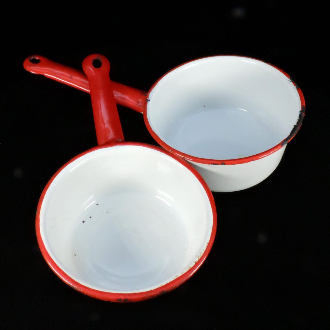 Vintage Enamelware Pans ~ Red & White Enamelware Pans ~ Enamelware ...