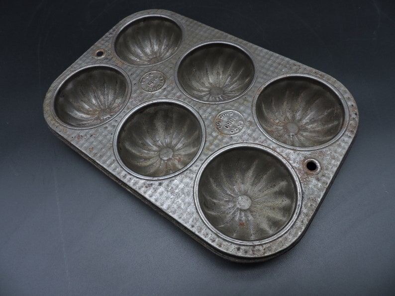 ECKO 1060 Baking Pan Vintage Tin Muffin / Cupcake Pan - Etsy