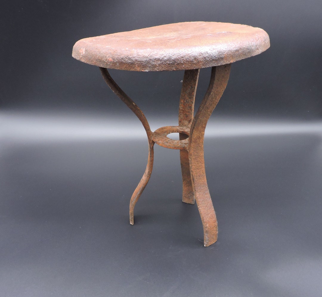 Vintage Milk Stool ~ Old 3 Leg Stool ~ Farmhouse Stool ~ Rustic Metal ...