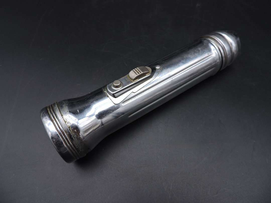 Vintage Flashlight ~ Vintage Winchester Flashlight ~ Old Working ...
