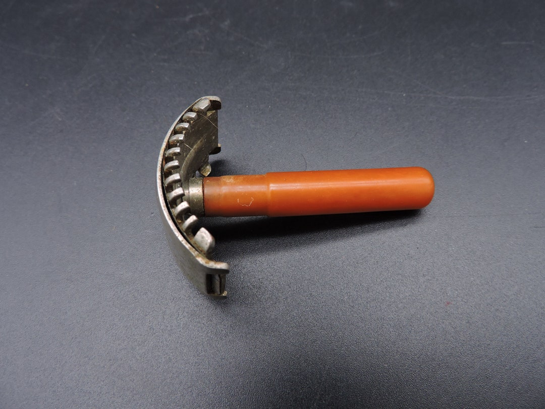 Vintage Curved Razor ~ Old Curved Safety Razor ~ Bakelite Handled ...