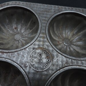 ECKO 1060 Baking Pan ~ Vintage Tin Muffin / Cupcake Pan - Antique Tin ...