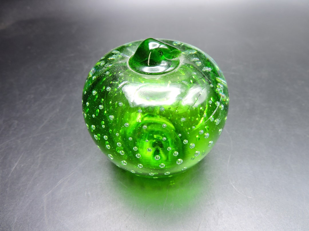 Glass Apple Paperweight ~ Green Glass Paperweight ~ Controlled Bubble ...