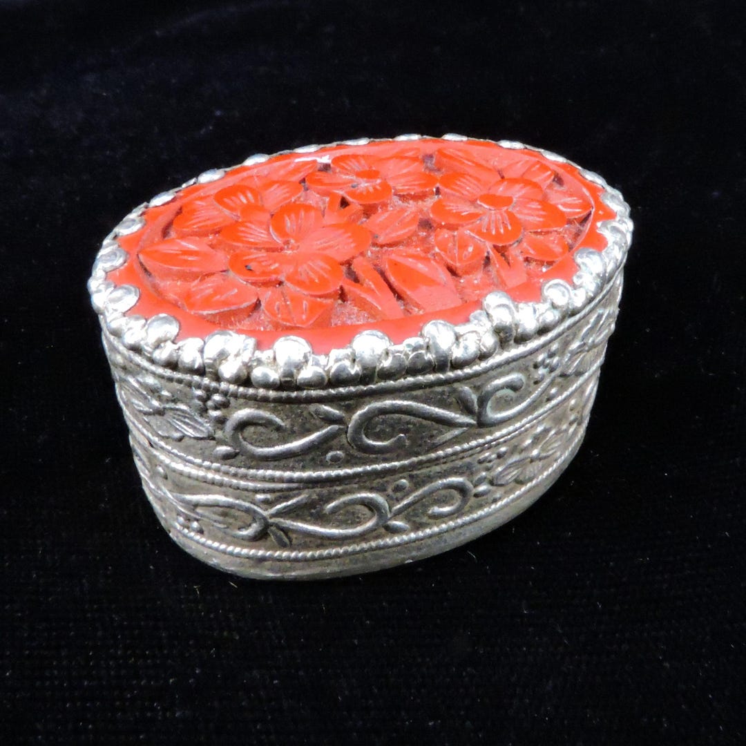 Vintage Pill Box ~ Antique Pill Box ~ Victorian Pill Box ~ Cinnabar ...