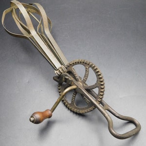 Vintage Hand Mixer ~ Antique Hand Mixer ~ Old Hand Mixer ~ Vintage Egg ...