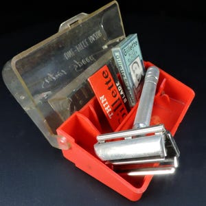 Vintage Gillette Razor With Case ~ Gillette Razor in Original Case ...