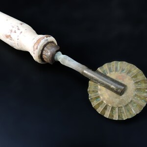 Antique Pie Crimper Vintage Pie Crimper Old Kitchen Tool Pie Crust Tool ...