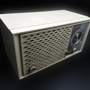 Vintage Zenith AM FM Radio ~ Vintage Zenith Tube Radio H723 ~ Vintage ...