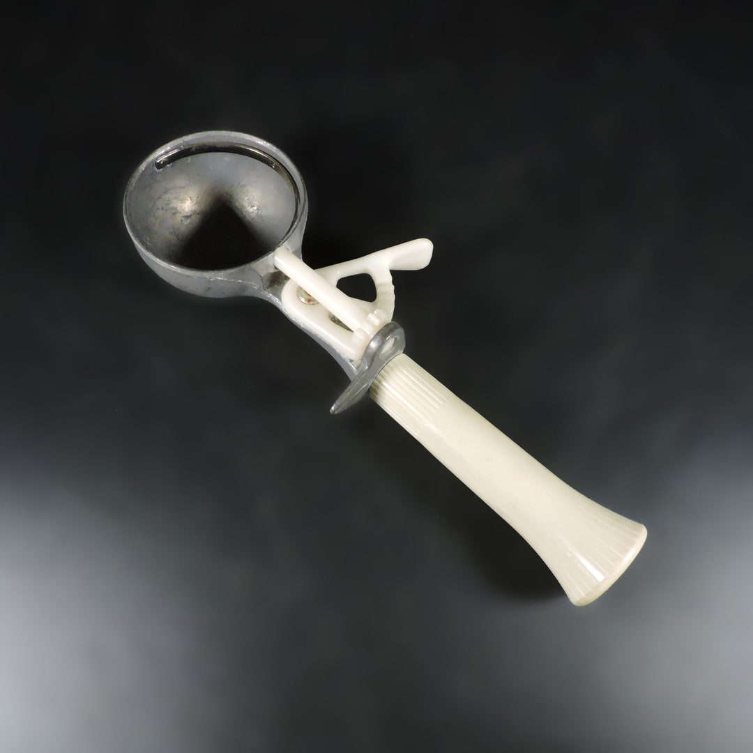 Vintage Ice Cream Scoop ~ 1950s Ice Cream Scoop ~ Kitchen Gadget ~ Ice ...