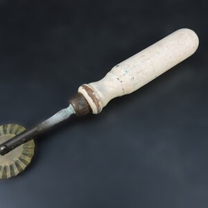 Antique Pie Crimper Vintage Pie Crimper Old Kitchen Tool Pie Crust Tool ...