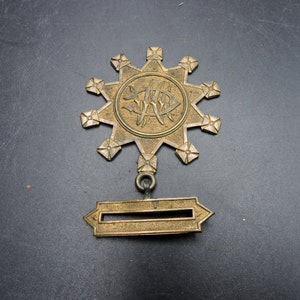 Vintage Medallion ~ Old Brass Medallion ~ Unique Brass Medal ...