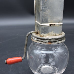 Vintage Nut Grinder Old Nut/food Grinder Jar Grinder Hand Operated ...