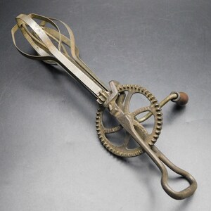 Vintage Hand Mixer ~ Antique Hand Mixer ~ Old Hand Mixer ~ Vintage Egg ...