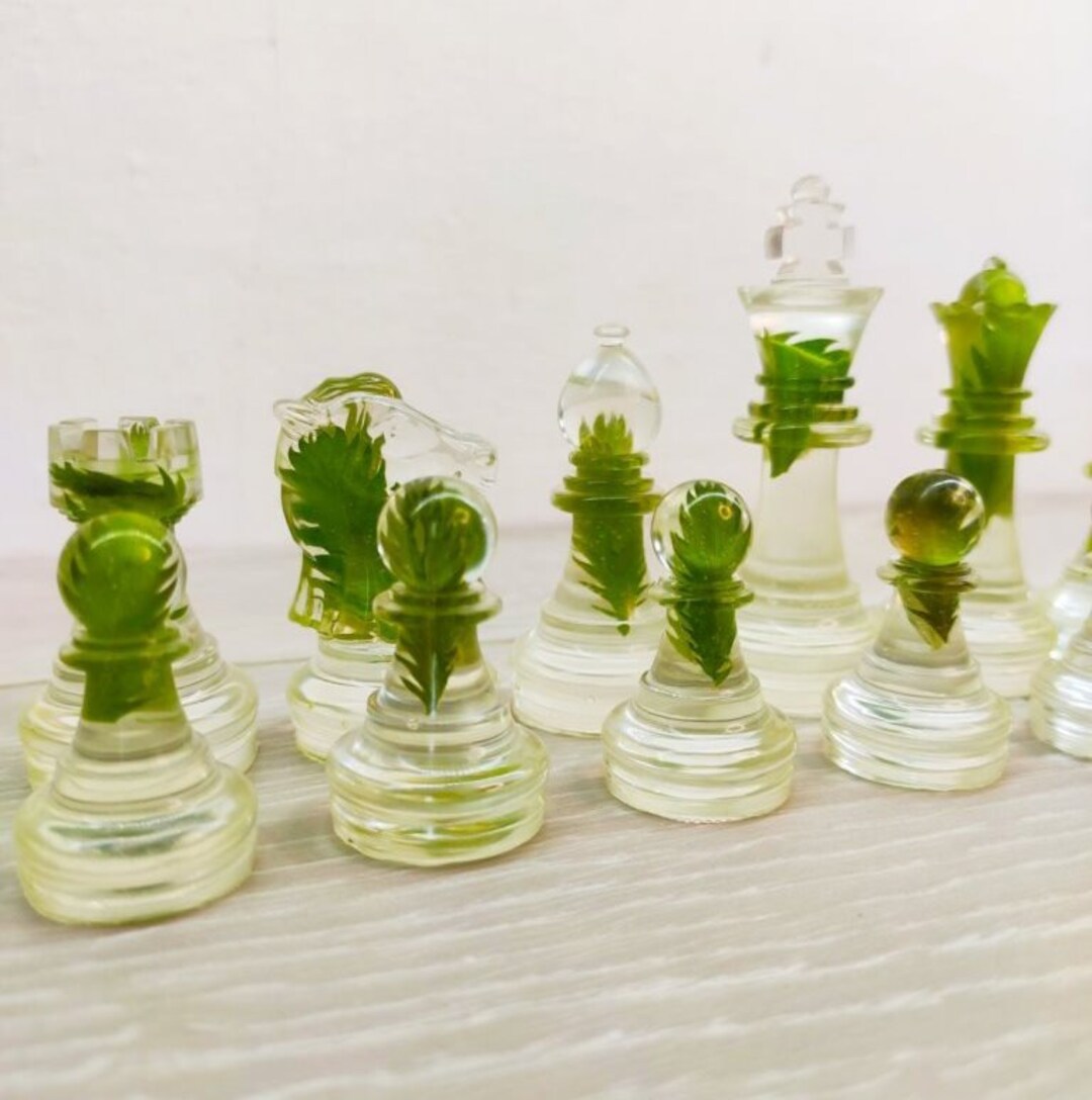 Flower Custom Resin Chess Set With Board Size of King 2.75 Inch 7 Cm ...