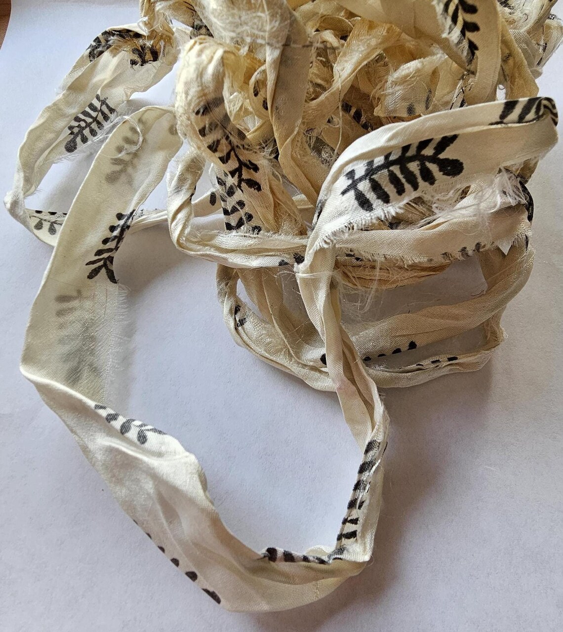 Silk Sari Ribbon, Ivory Ribbon, Feather Ribbon - Etsy