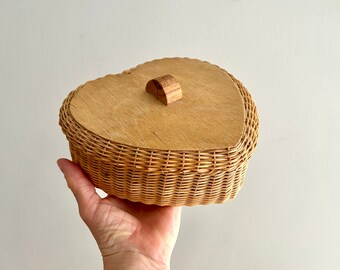 Rattan Heart Basket - Etsy