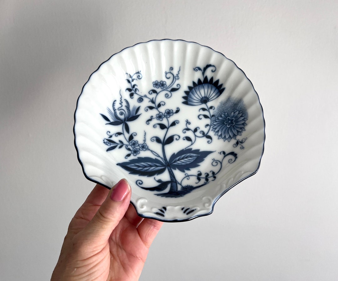 Blue Onion Pattern Clam Shell Shape Porcelain Trinket Dish/plate - Etsy