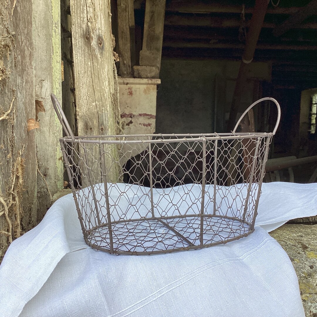 Vintage Chicken Wire Basket/wire Mesh Basket/metal Planter/storage ...