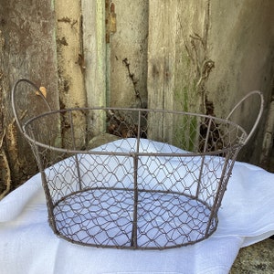 Vintage Chicken Wire Basket/wire Mesh Basket/metal Planter/storage ...