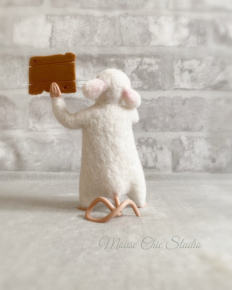 Felted Wool Mouse With Message Board: Collectible Figurine - Etsy