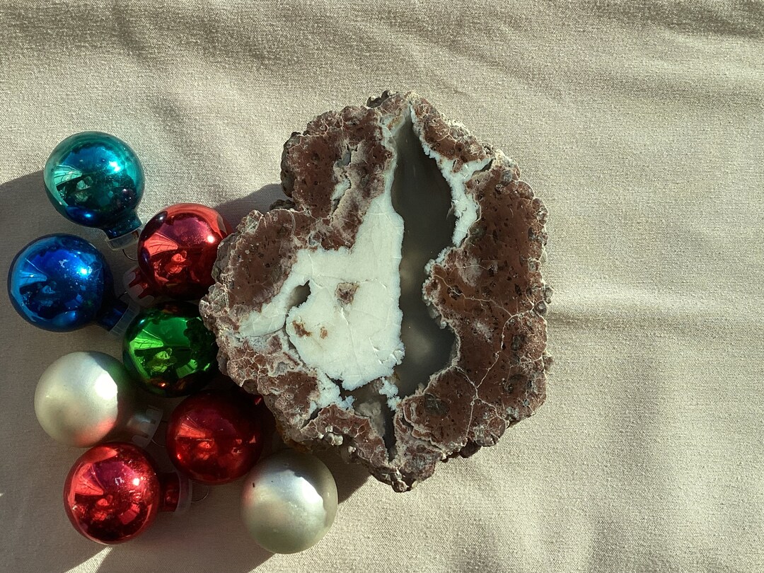 White Common Opal Easter Bunny Thunder Egg Half, Cut and Polished S110 ...