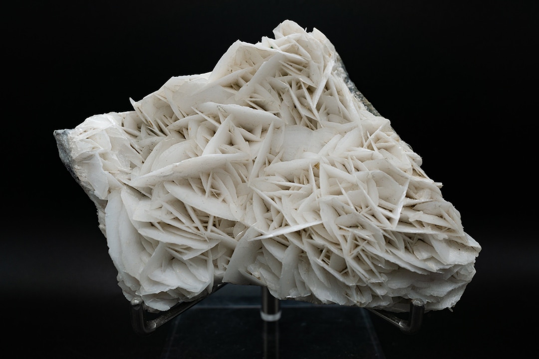 Uv-reactive White Rose Calcite Crystal Fujian - Etsy