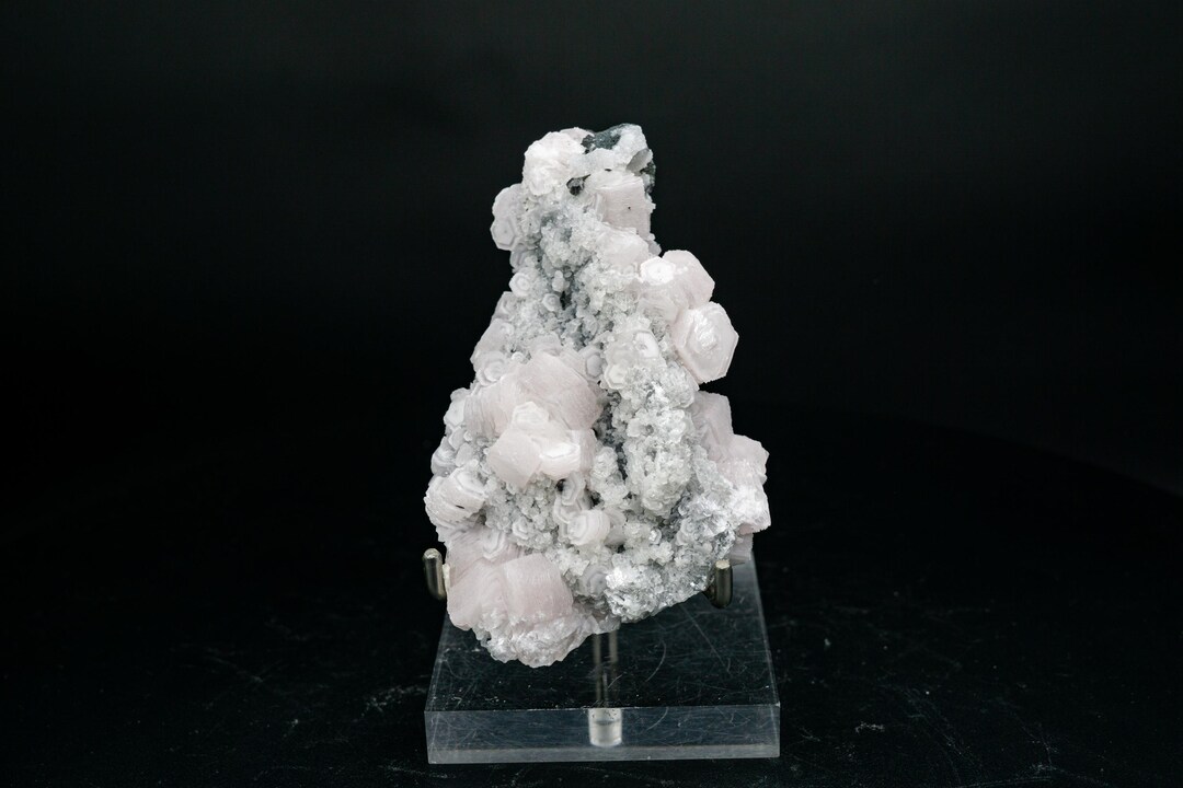 Uv-reactive Pink Coin Calcite Fujian - Etsy