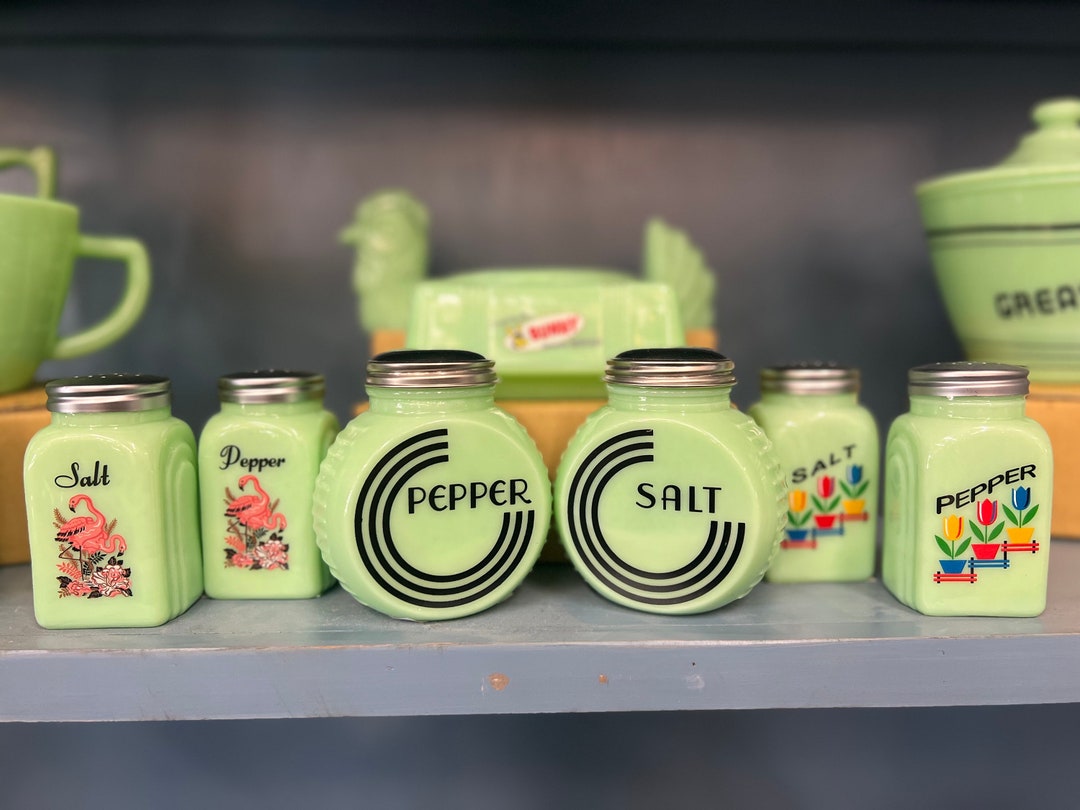 Art Deco Round Retro Jadeite Salt and Pepper Shakers - Etsy