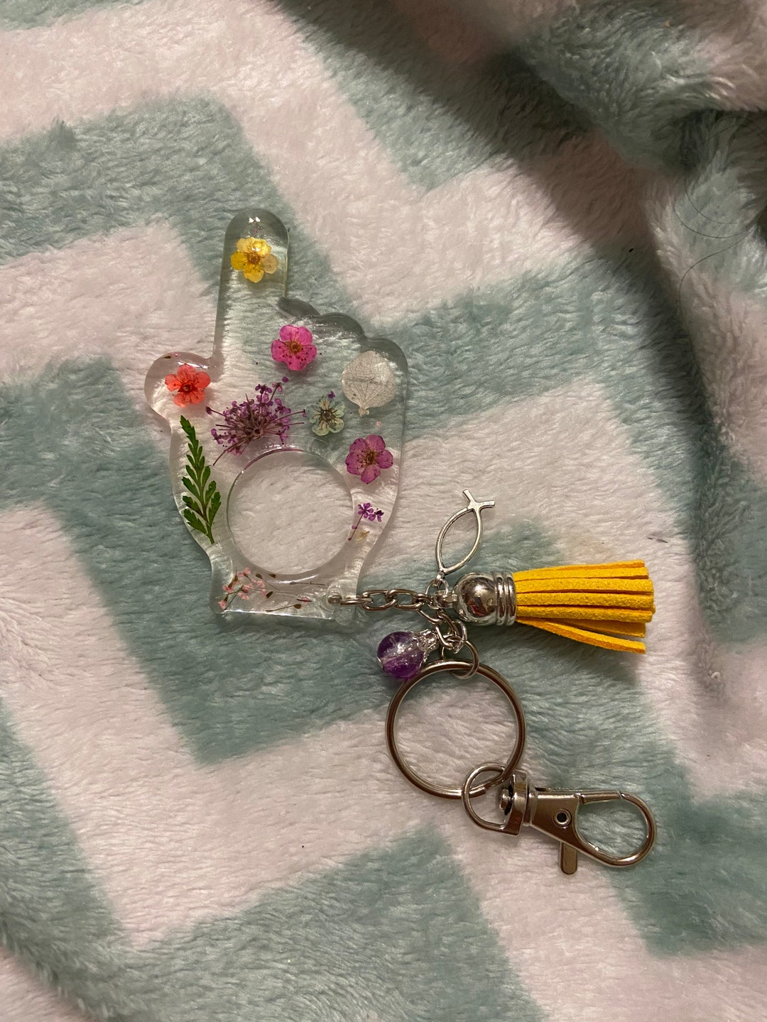 Dried Flower Button Pusher Keychain - Etsy