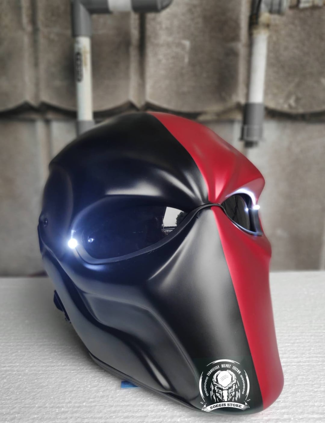 Deathstroke Helmet Character Black Maroon Chopper Bobber for Motorcycle ...