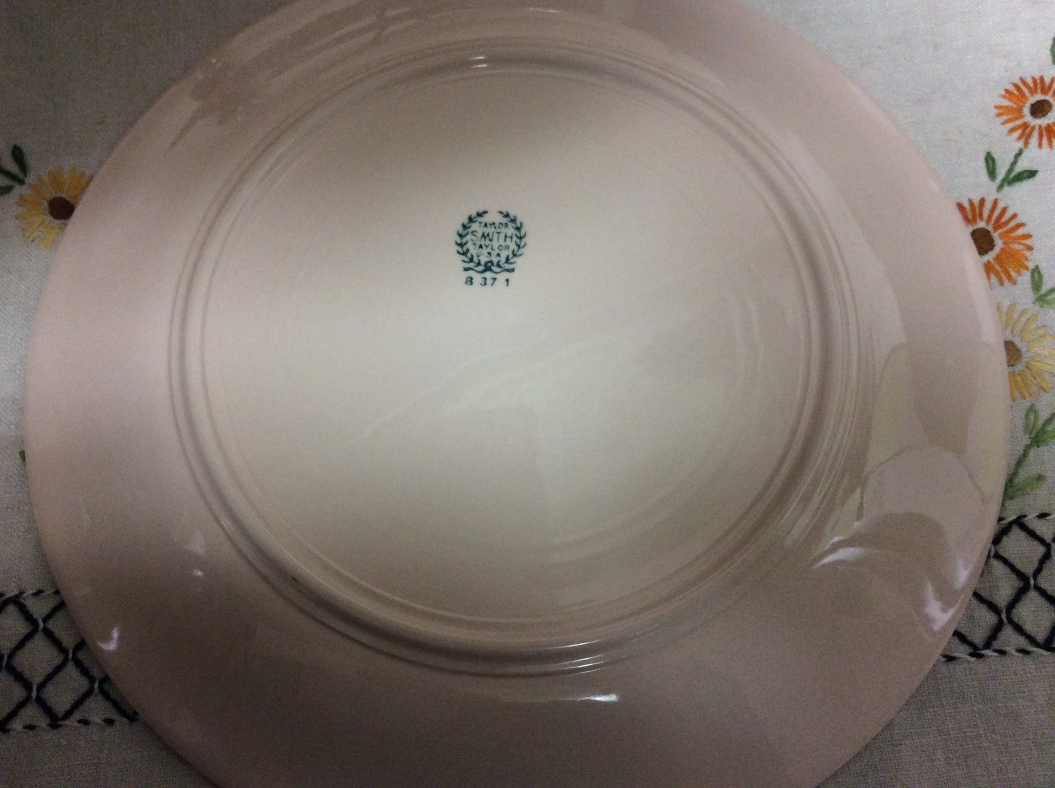 Set of 2 Taylor Smith Plates. - Etsy