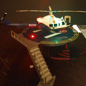 S 1:64 Scale Heli Pad Helicopter Landing Pad W 4x Red Blinking Leds ...