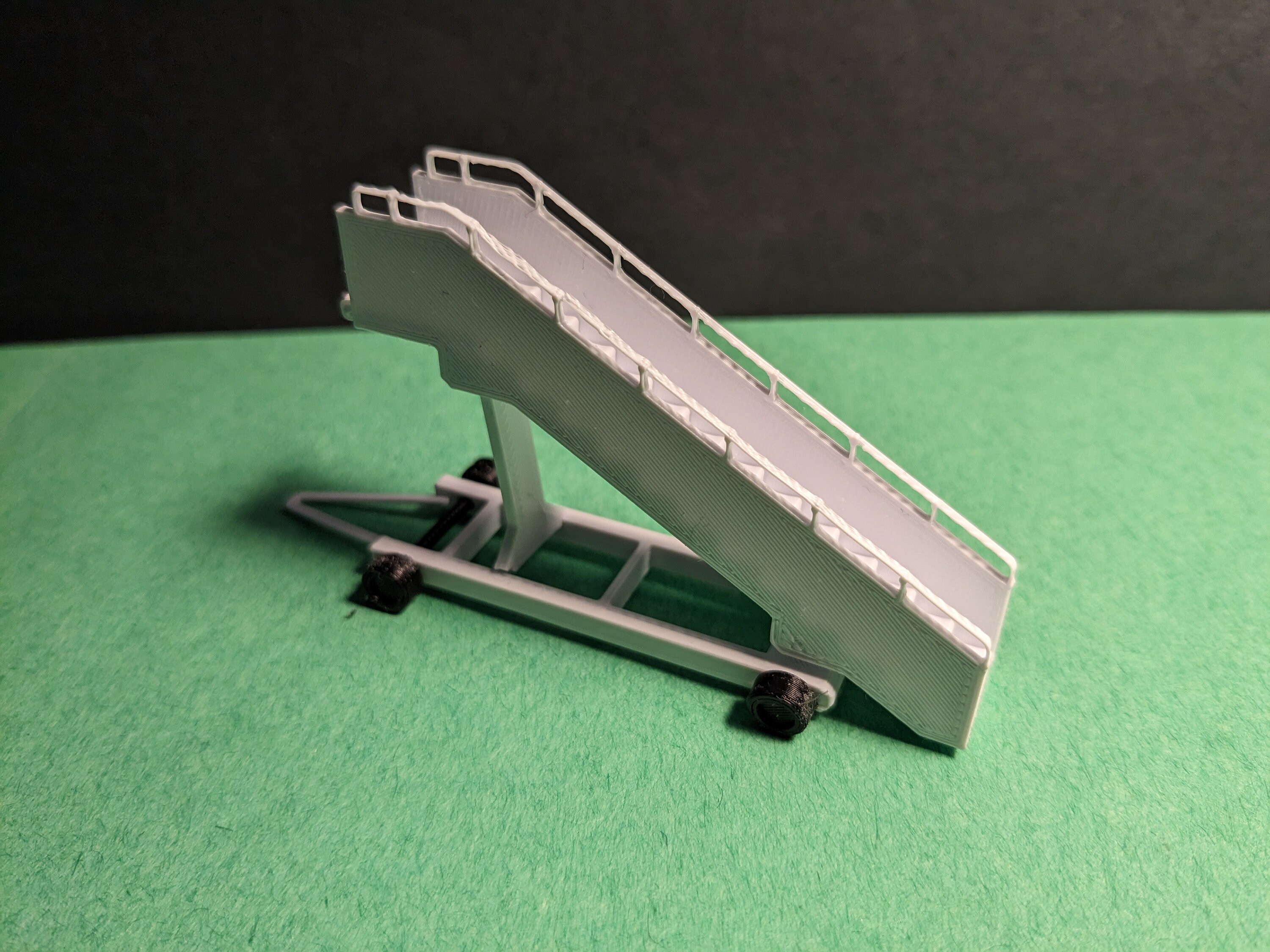 HO Mobile Stairways Passenger Boarding Stairs OO Scale - Etsy