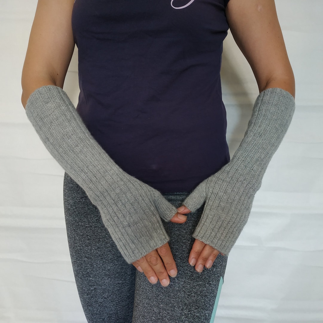 Silver Gray Ribbed Pulse Arm Warmers Half Gloves Thumbs Knit Wool ...