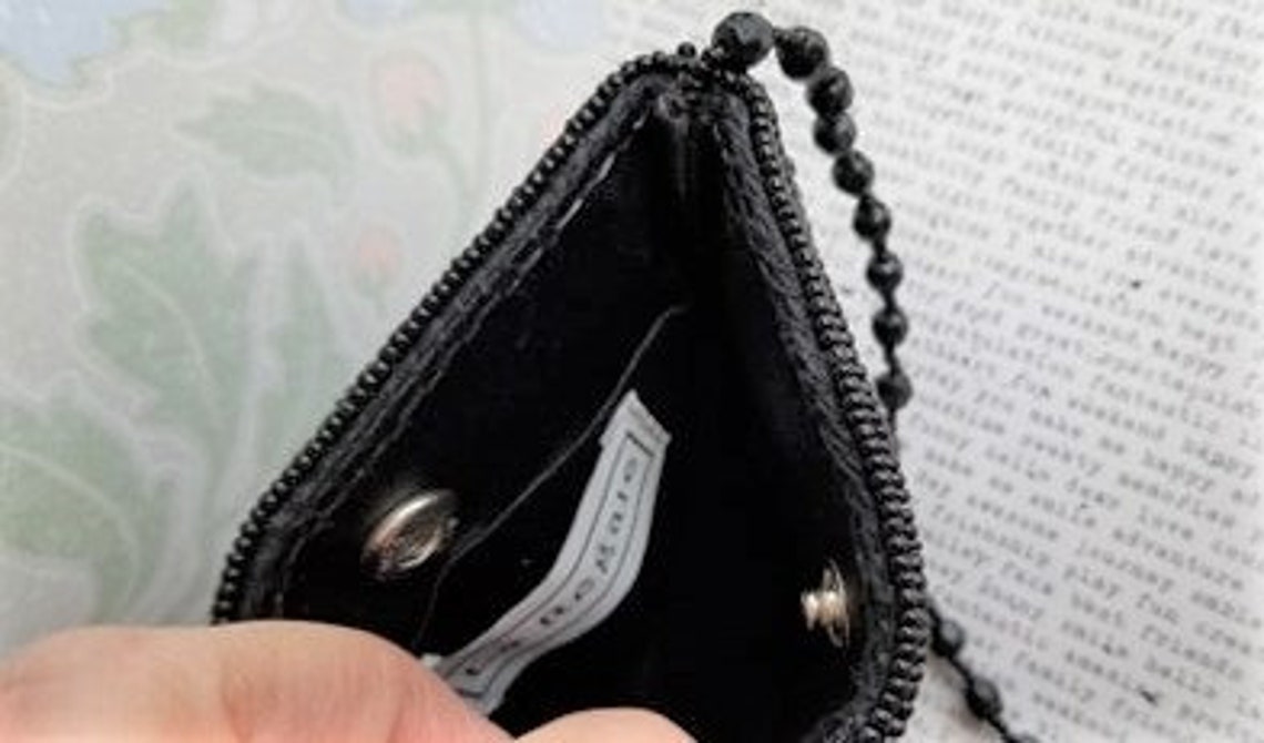 Vintage Mini Coin or Key Purse Black Glass Beads, Evening Purse, Mini ...