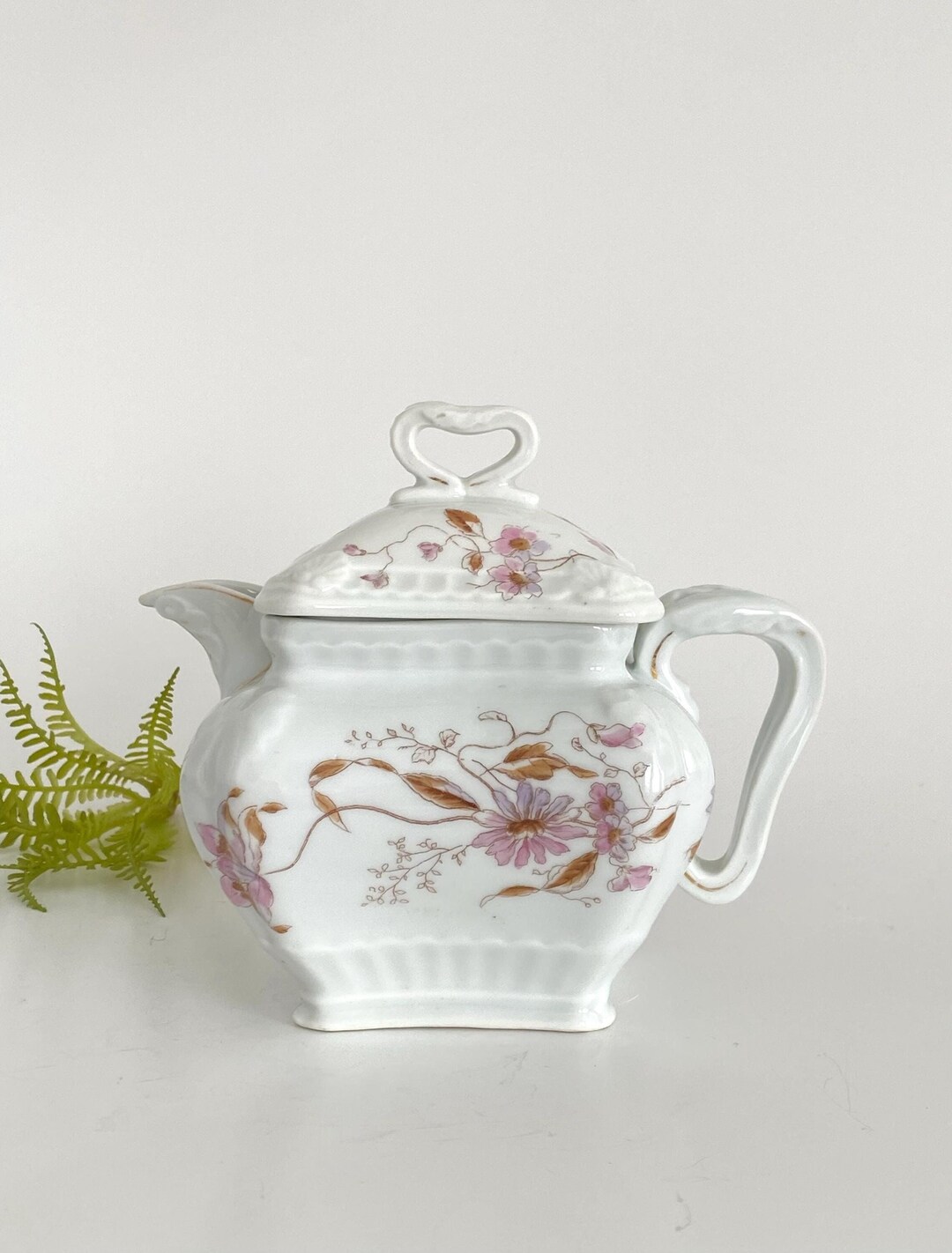 P.H. Leonard Vienna Teapot, Pattern Code PHL 5514, Purple and Pink ...