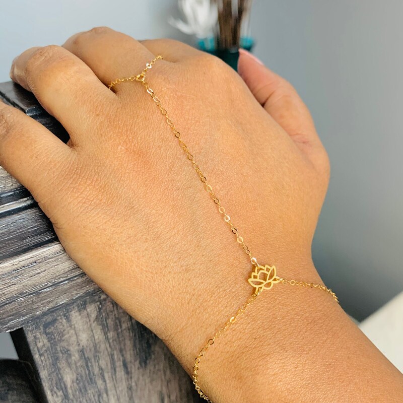 Silver Hand Chain - Etsy