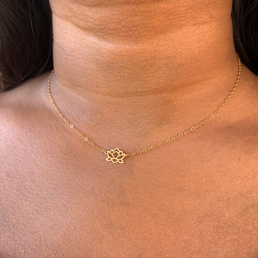 Winzige Lotus Blume Halskette- Gold Filled / Gold Vermeil oder Sterling Silber Lotus Anhänger ...