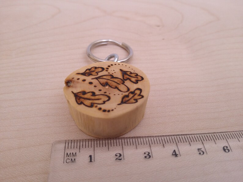 Willow Wooden Disc Pyrography Keyring Oak Leaf Design Made - Etsy