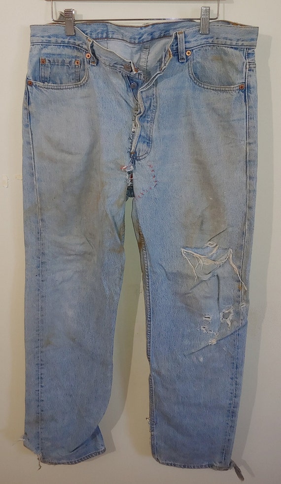 80s DISTRESSED LEVIS JEANS - Gem