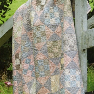 Pam & Nicky Lintott Jelly Roll Quilts Pattern Book (17 Projects per ...