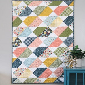 A Bright Corner Plot Twist Quilt Pattern (5 Size Variations per Pattern ...