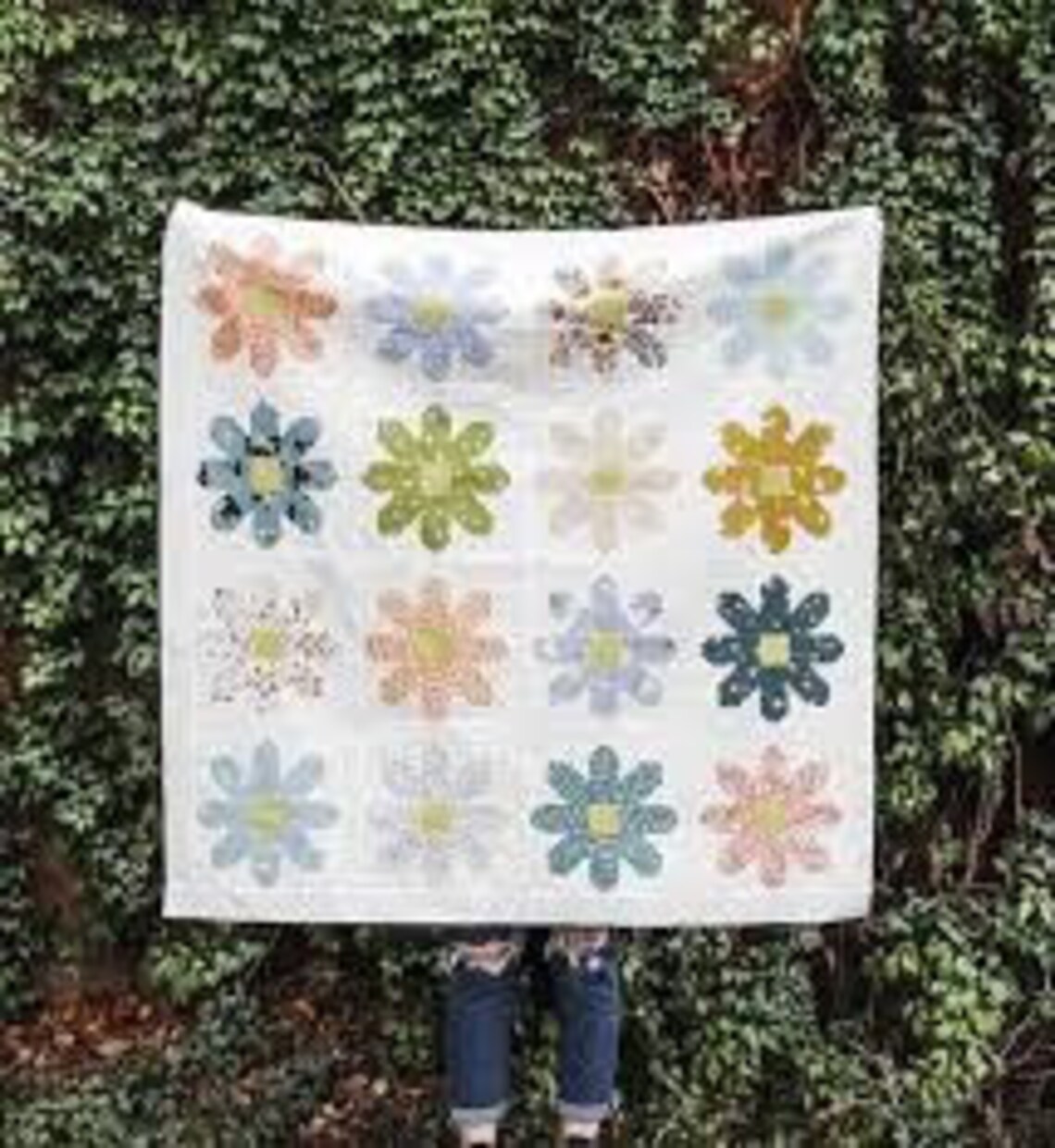 Pen Paper Patterns Fresh as a Daisy Quilt Pattern includes | Etsy