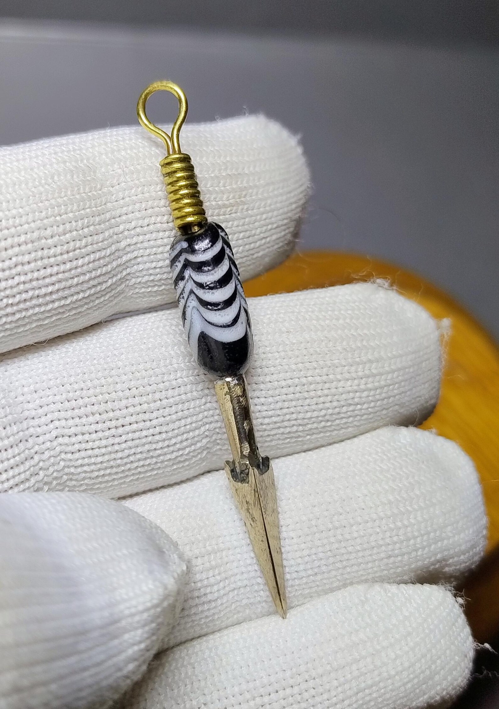 Scythian Arrowhead & Bead 5-2th Century BC 100% Authentic Ancient ...