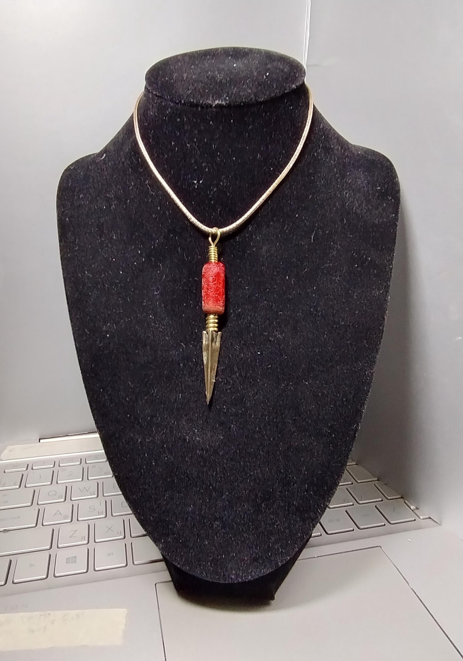 Scythian Arrowhead & Bead 5-2th Century BC 100% Authentic Ancient ...